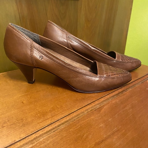 Etienne Aigner | Shoes | Vintage Etienne Anger Pumps | Poshmark